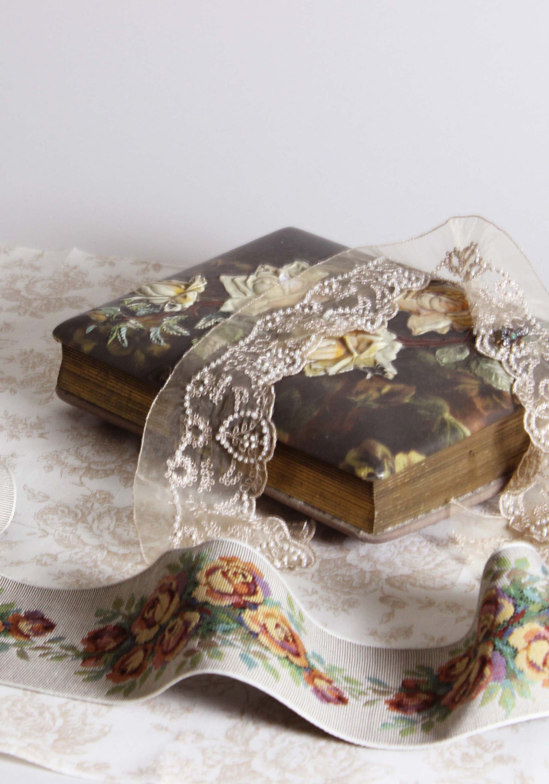 Vintage Rose Stylist Box Fancy Ribbon Trims & Embellishments – Claire ...
